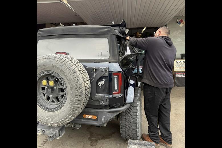 Bestop eTop Review for 2021 Ford Bronco: The Powered Convertible Soft ...